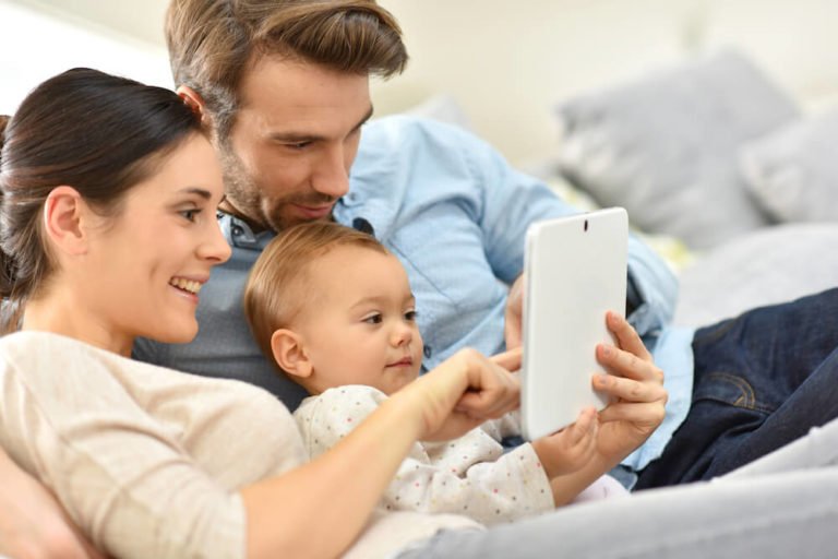 Baby Milestones: A Month By Month Guide - Kinedu Blog